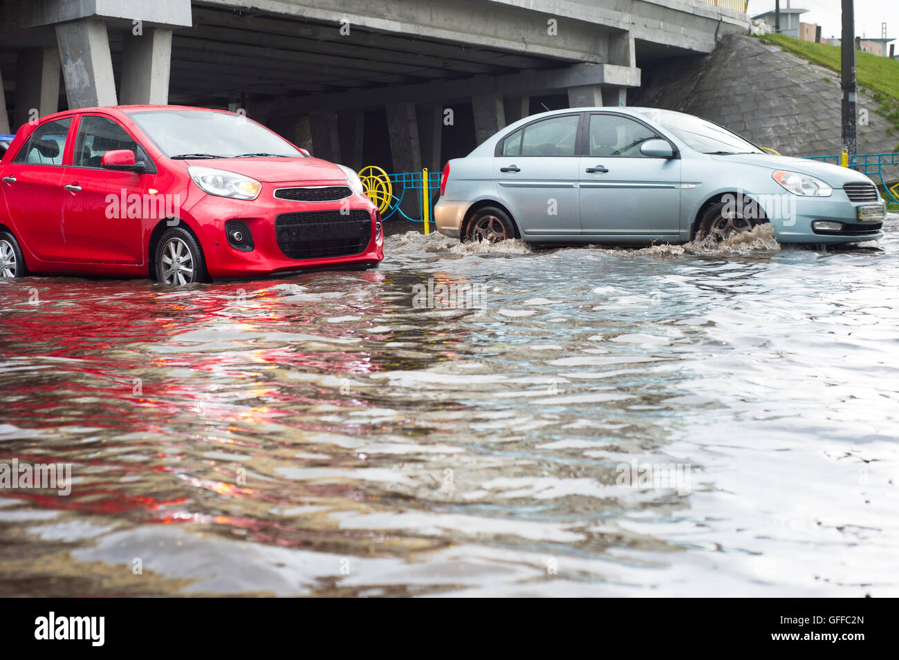 Car rain road hi-res stock photography and images - Alamy
