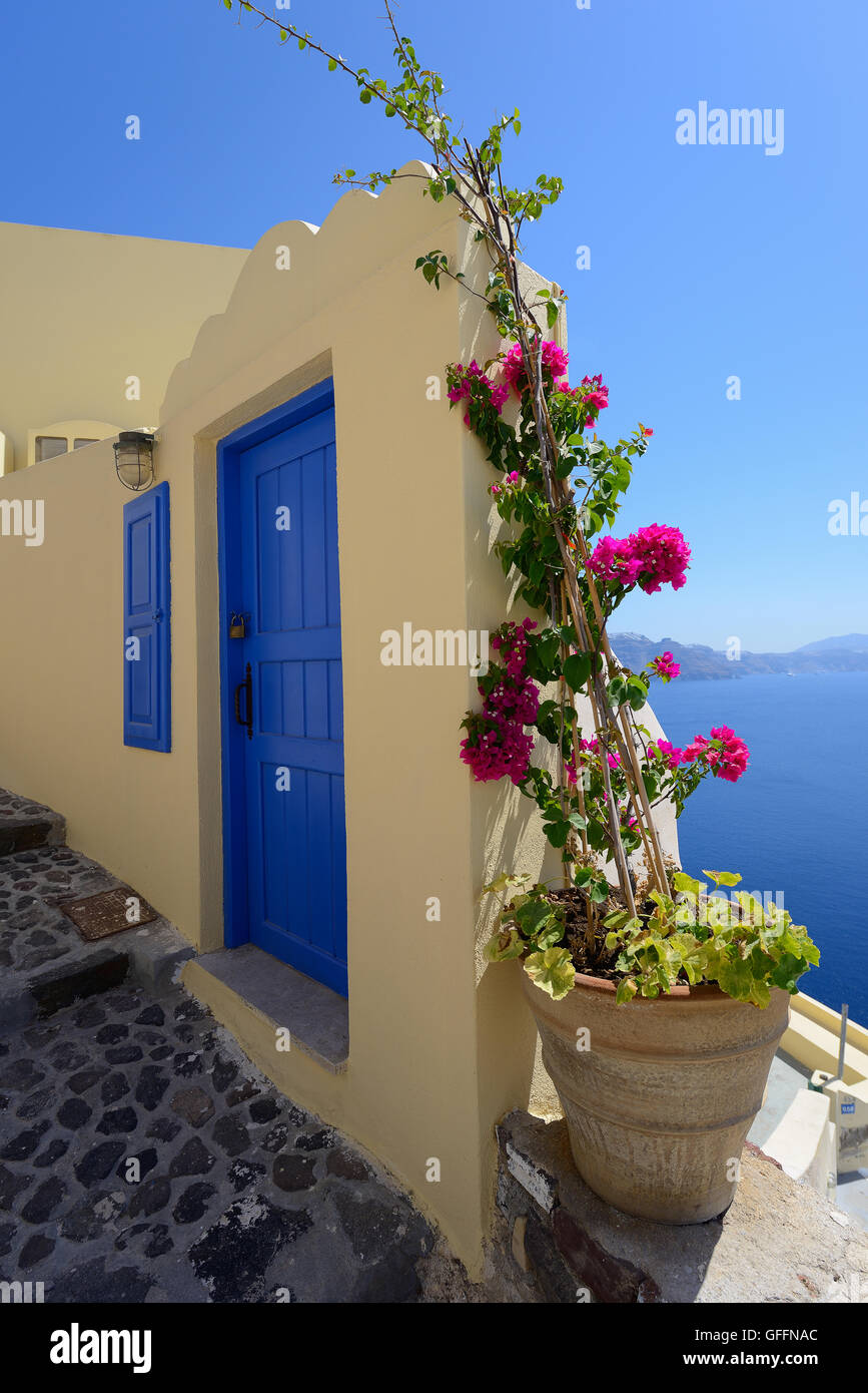Beautiful streets of Oia , Santorini Stock Photo - Alamy