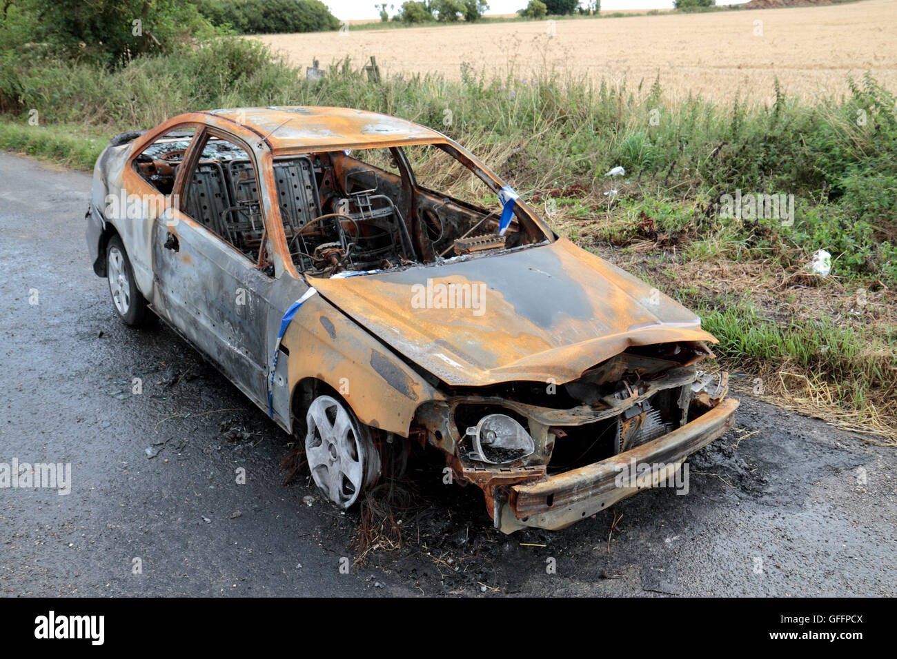 Burnt out abandoned car hi-res stock photography and images - Alamy
