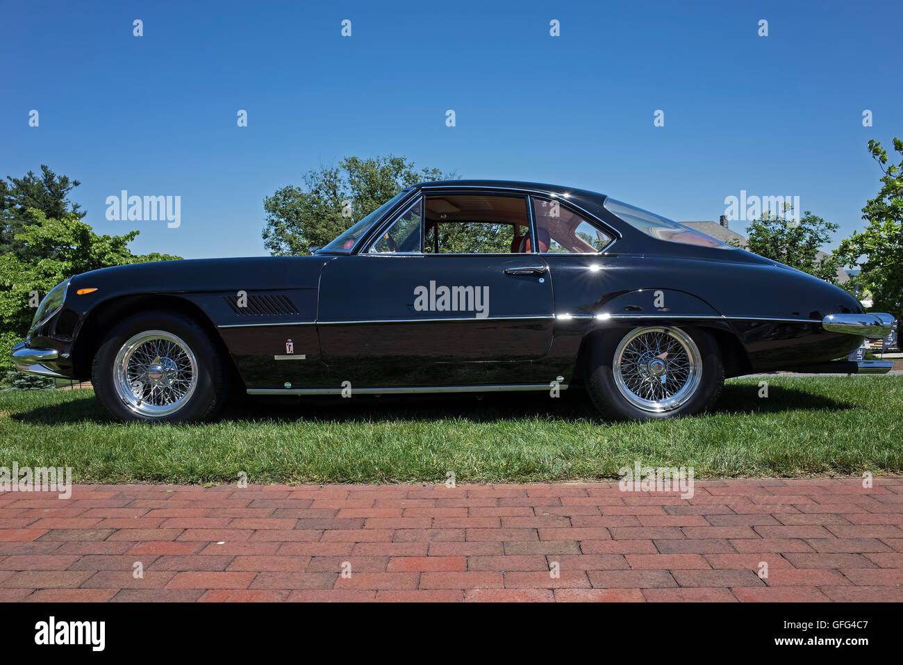 Coach Built Car Stock Photos & Coach Built Car Stock Images - Alamy