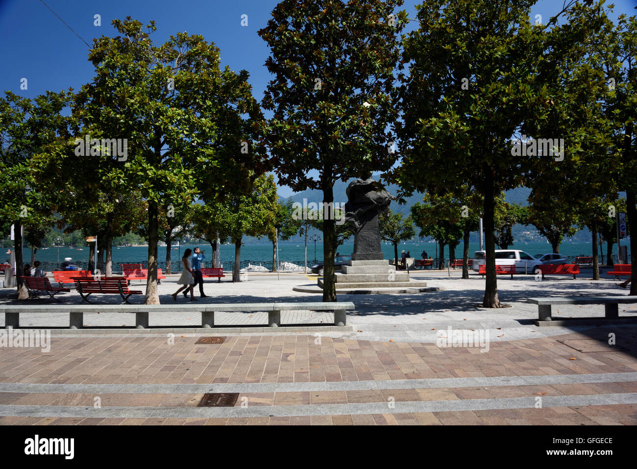 street outside a shopping area Stock Photo - Alamy