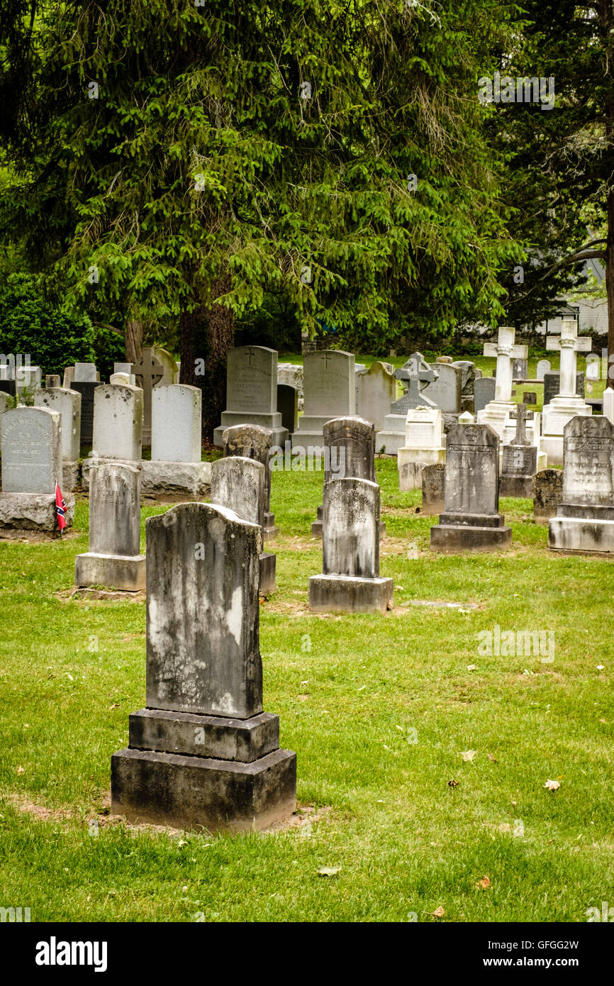 Late 18th century cemetery hi-res stock photography and images - Alamy