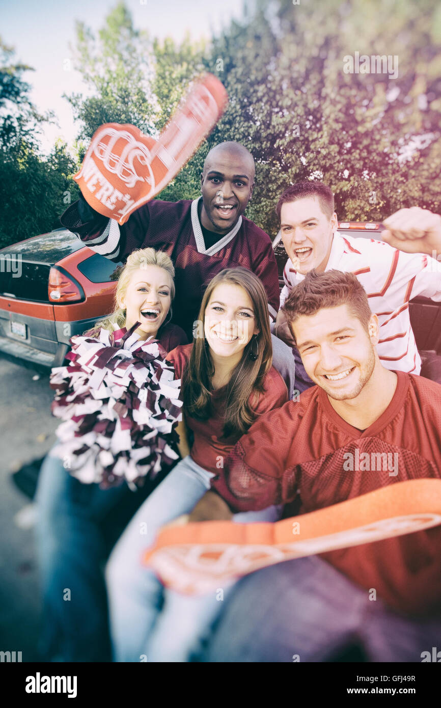 College football fans hi-res stock photography and images - Alamy