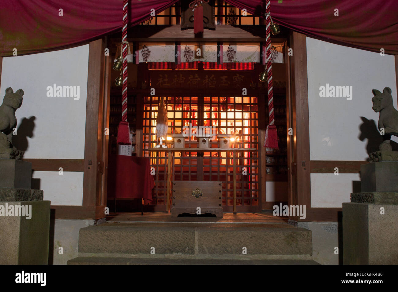 Inari shrine in Japan at night Stock Photo - Alamy