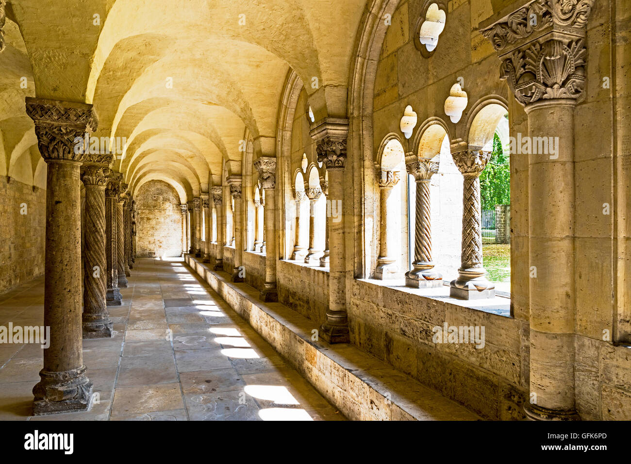 Königslutter am Elm (Niedersachsen), Kaiserdom, Kreuzgang; imperial ...