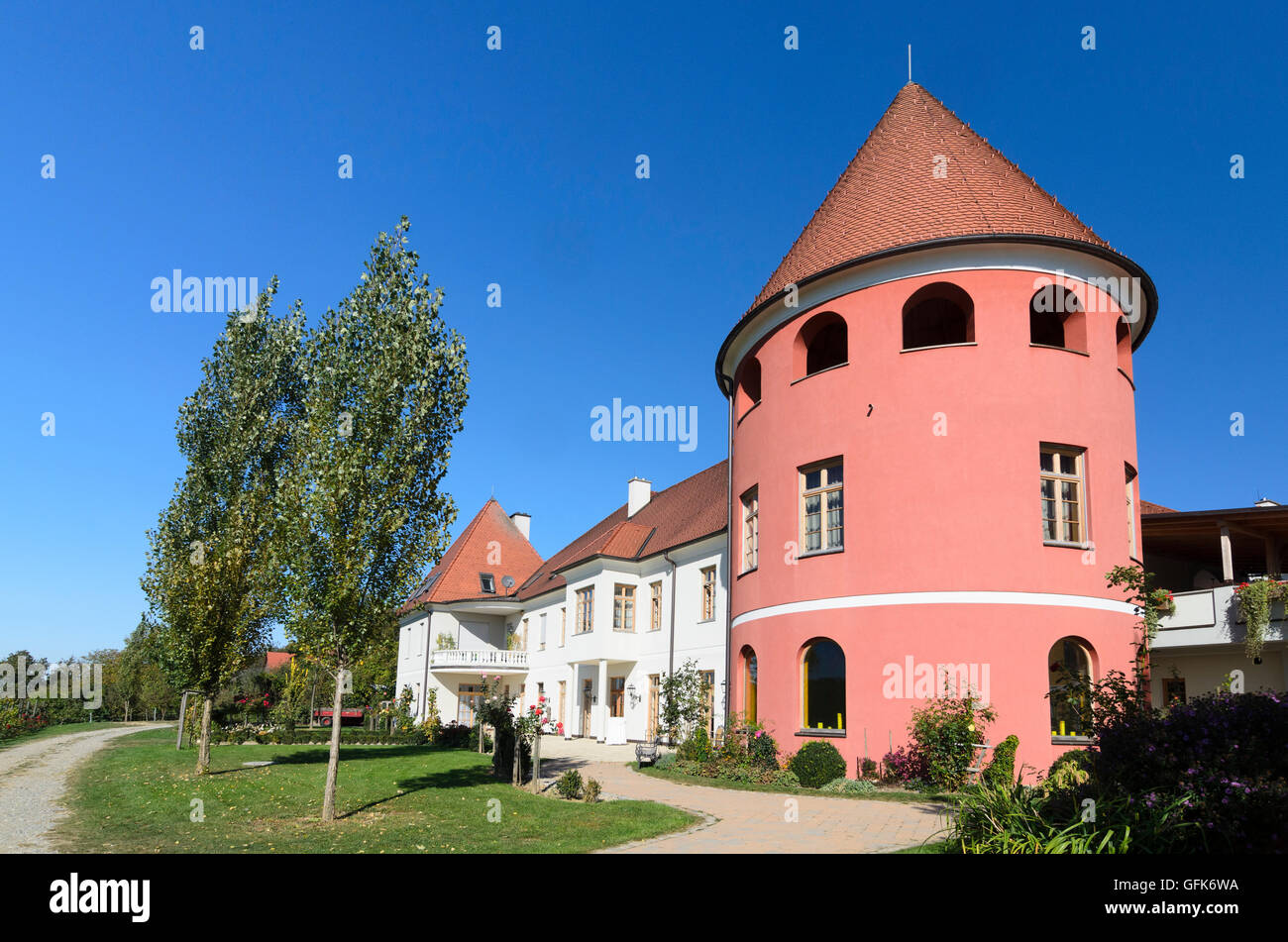 Schloss winery thaller hi-res stock photography and images - Alamy
