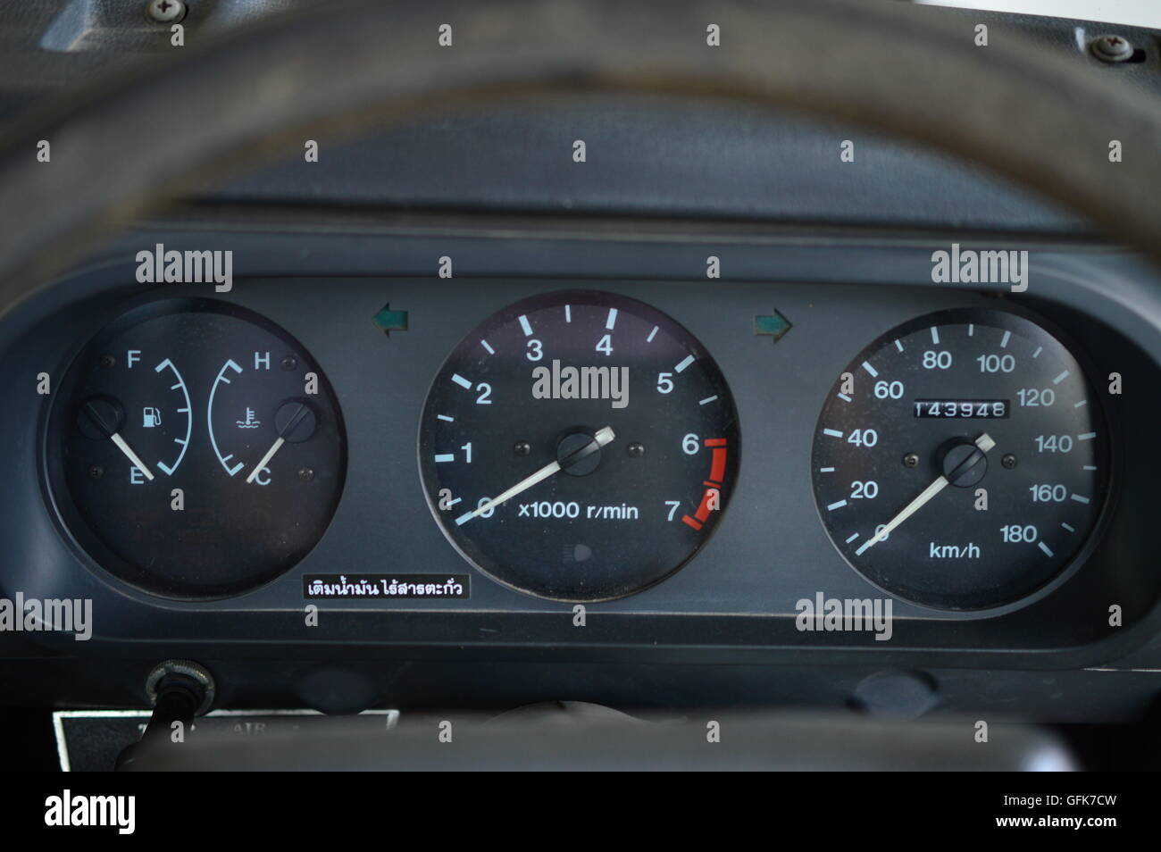 Speed gauge hi-res stock photography and images - Alamy