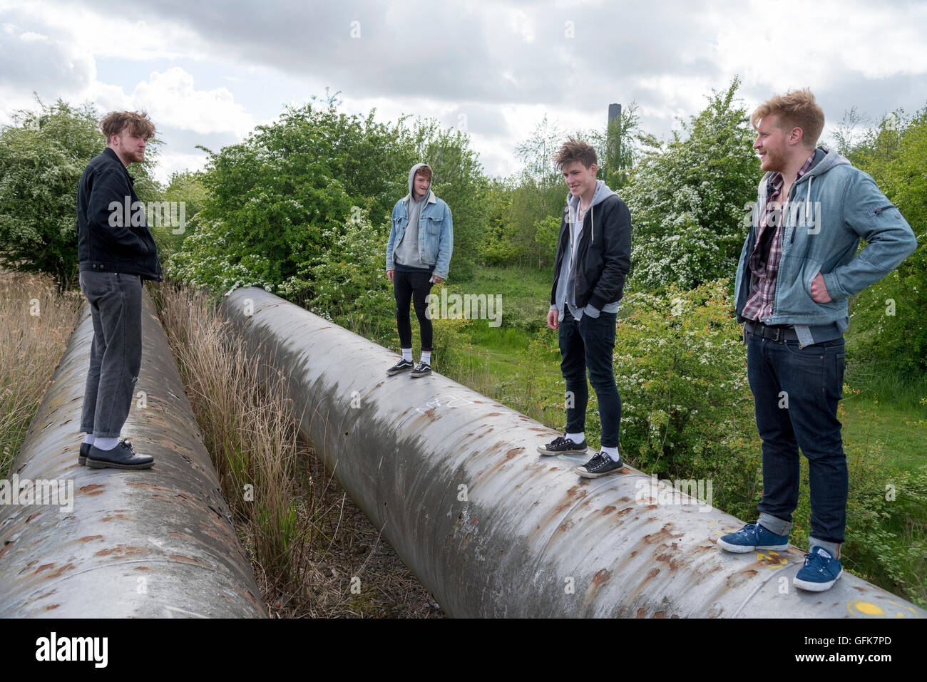 Viola Beach Band High Resolution Stock Photography and Images - Alamy