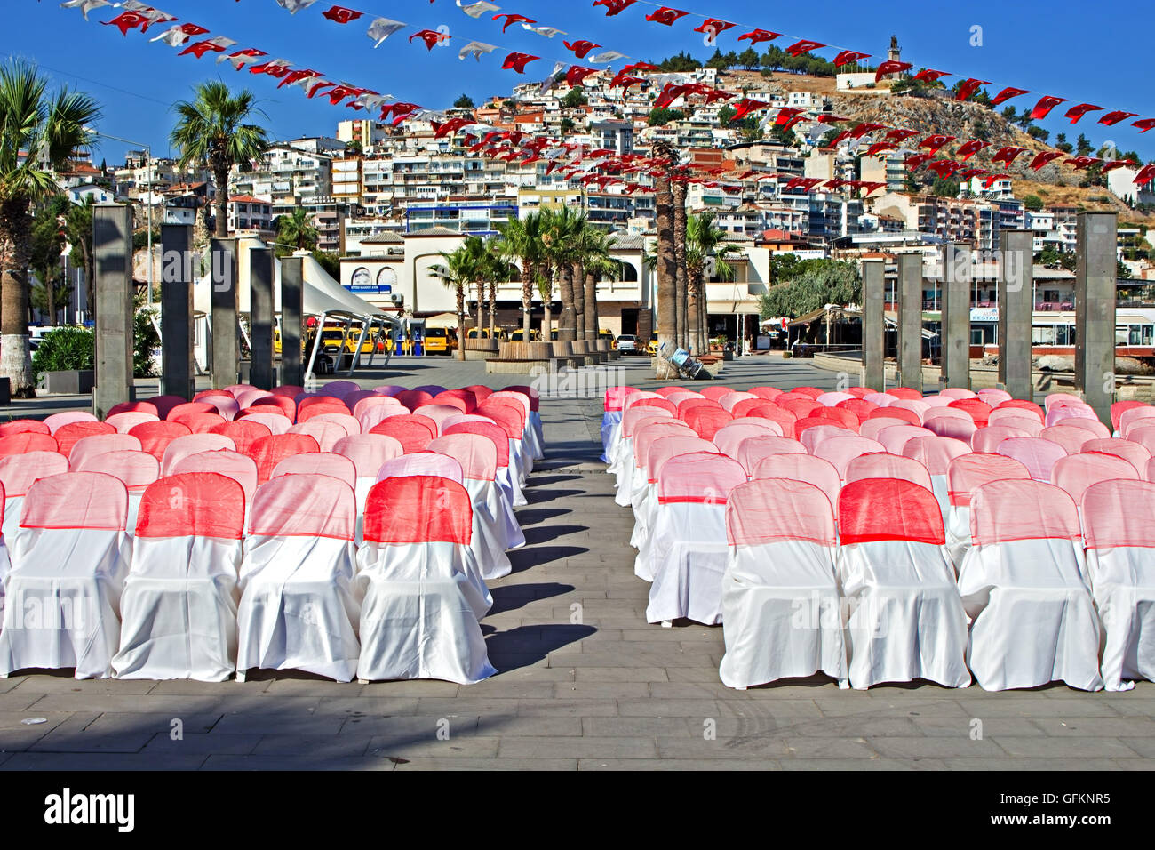 Promenade seating hi-res stock photography and images - Alamy