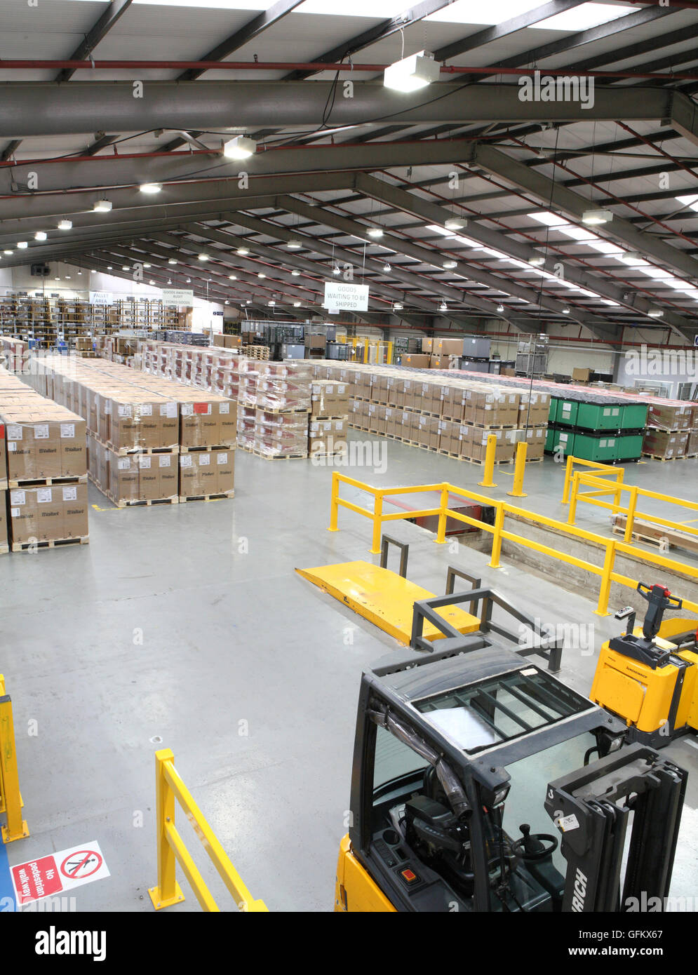 Industrial manufacturing facility plant modern factory Stock Photo - Alamy