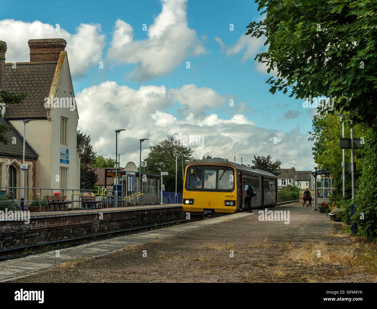 First Great Western Train arrives at Topsham station bound for Exmouth ...