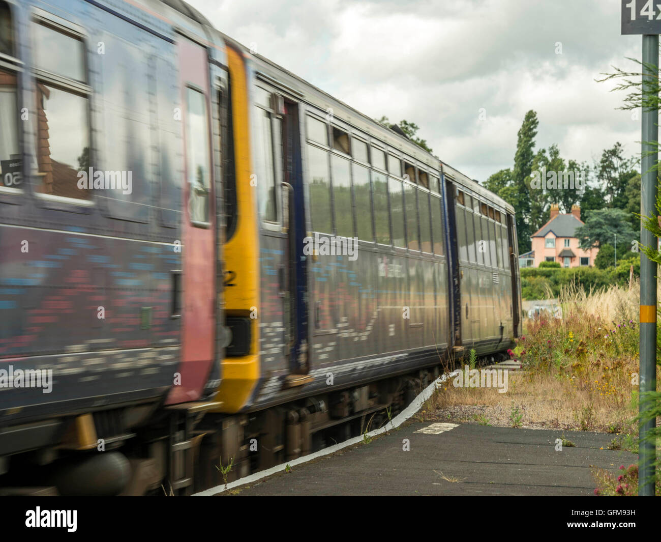 First Great Western Train leaving Exton station bound for Paignton ...