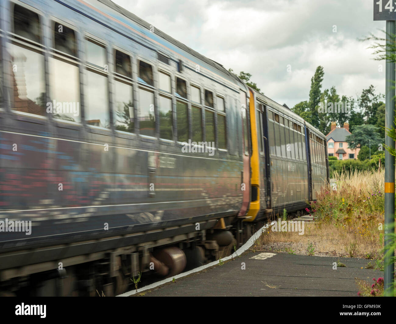 First Great Western Train leaving Exton station bound for Paignton ...