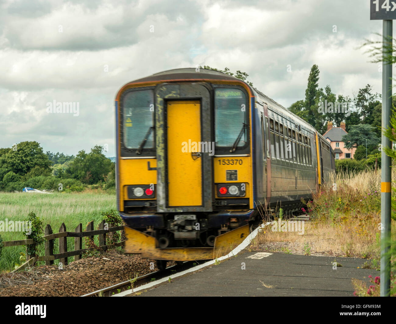 First Great Western Train leaving Exton station bound for Paignton ...