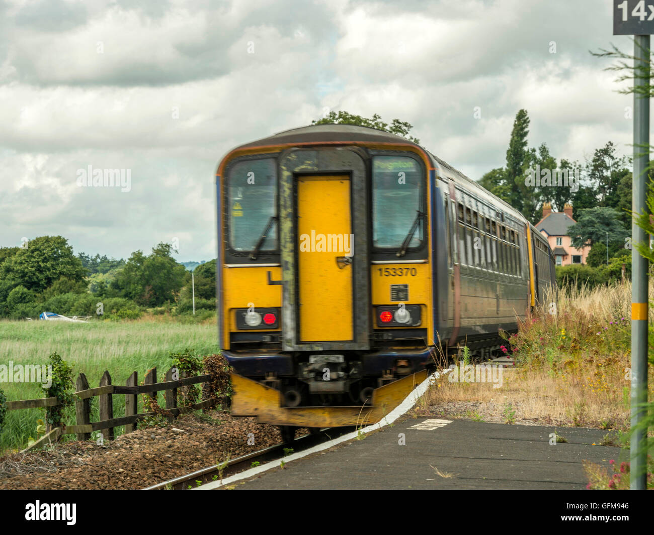 First Great Western Train leaving Exton station bound for Paignton ...
