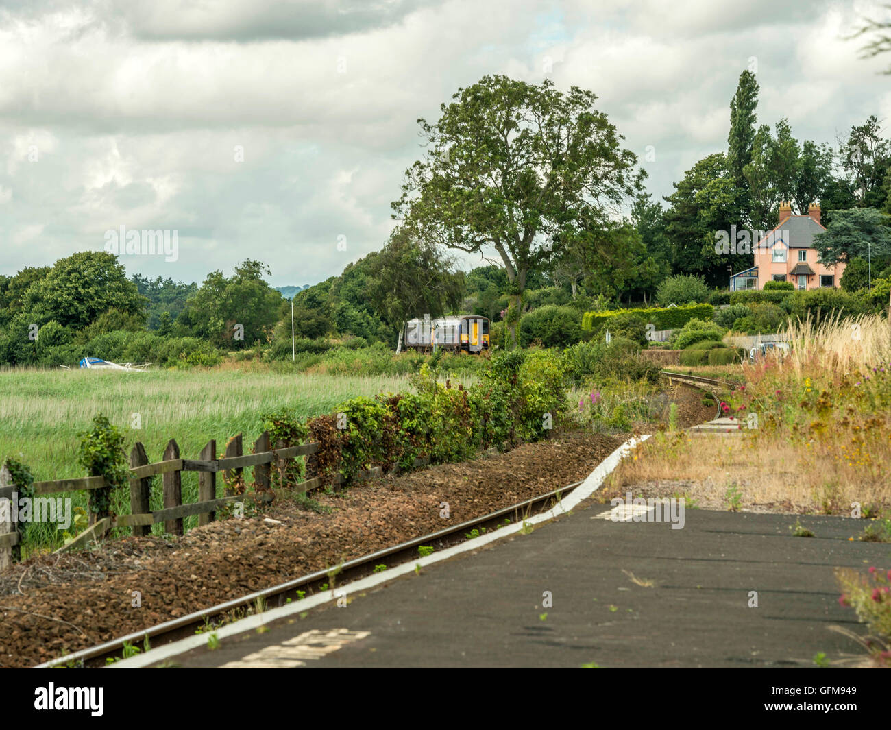 First Great Western Train arrives at Exton station bound for Exmouth ...