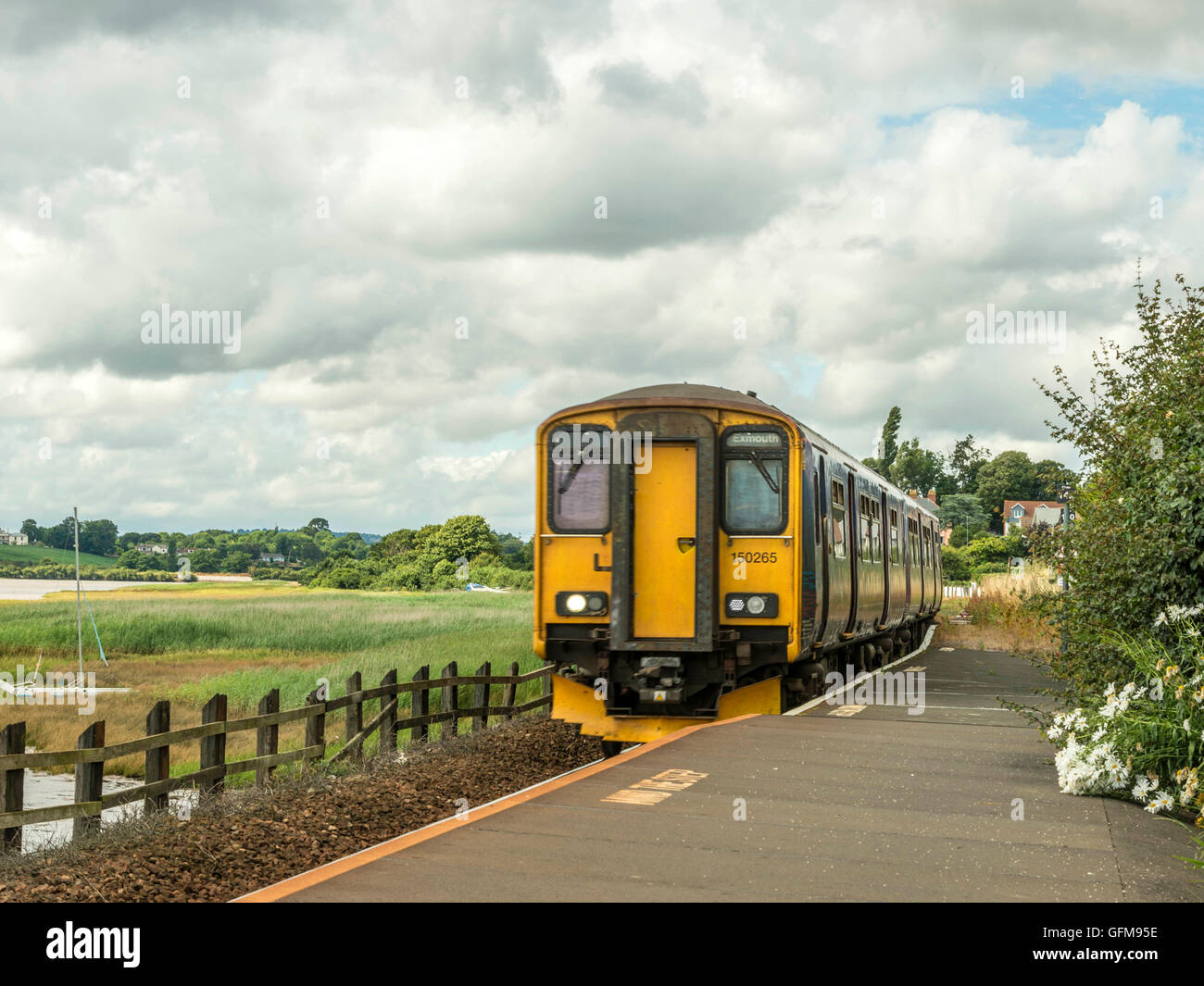 First Great Western Train arrives at Exton station bound for Exmouth ...