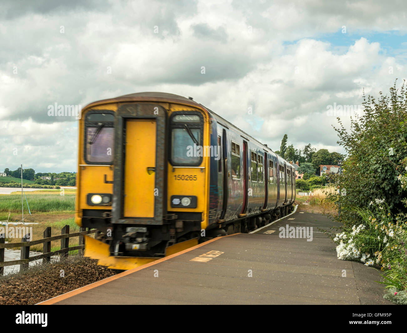 First Great Western Train arrives at Exton station bound for Exmouth ...