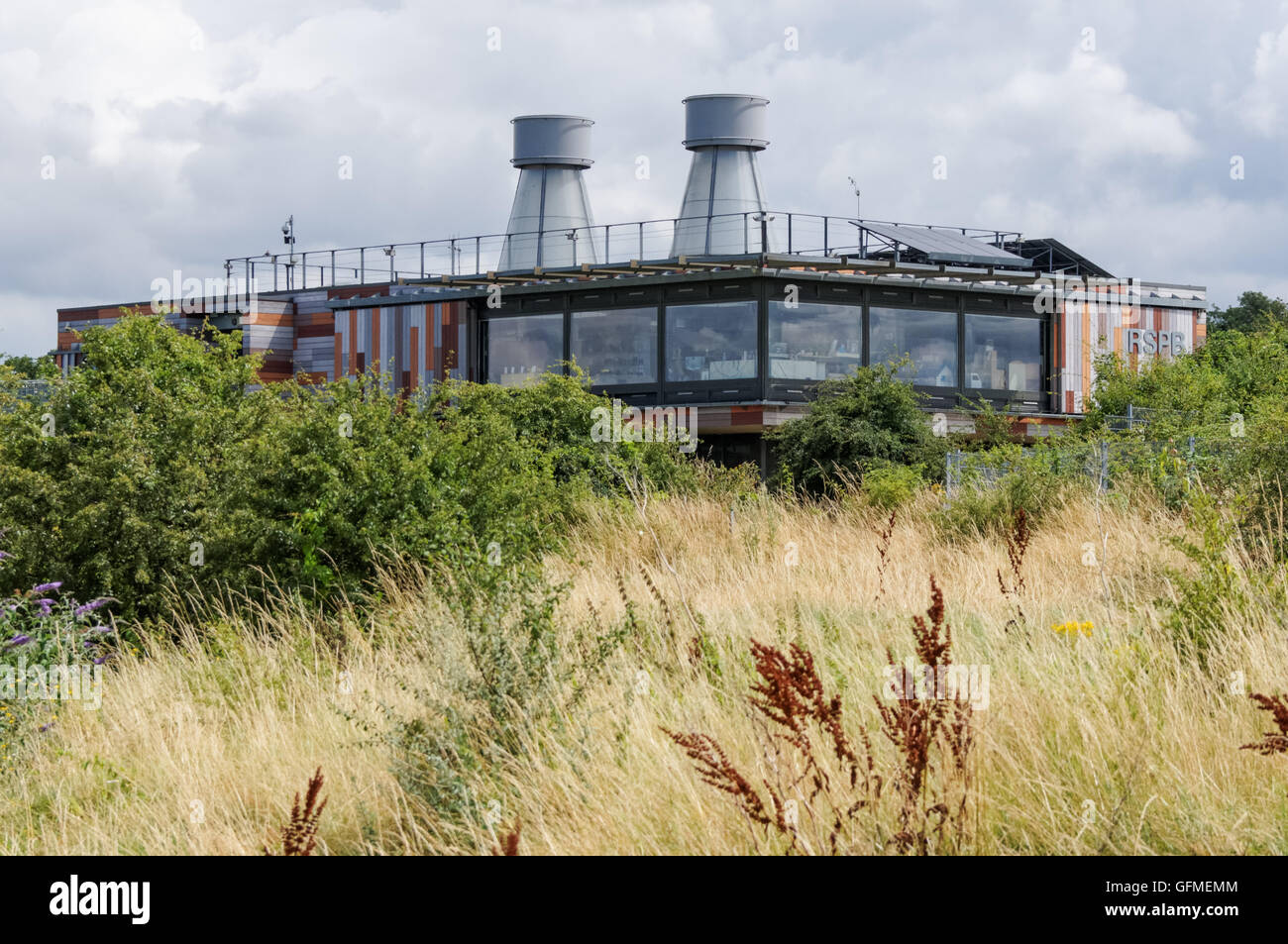 RSPB Environment and Education Centre at Rainham Marshes Nature Reserve ...