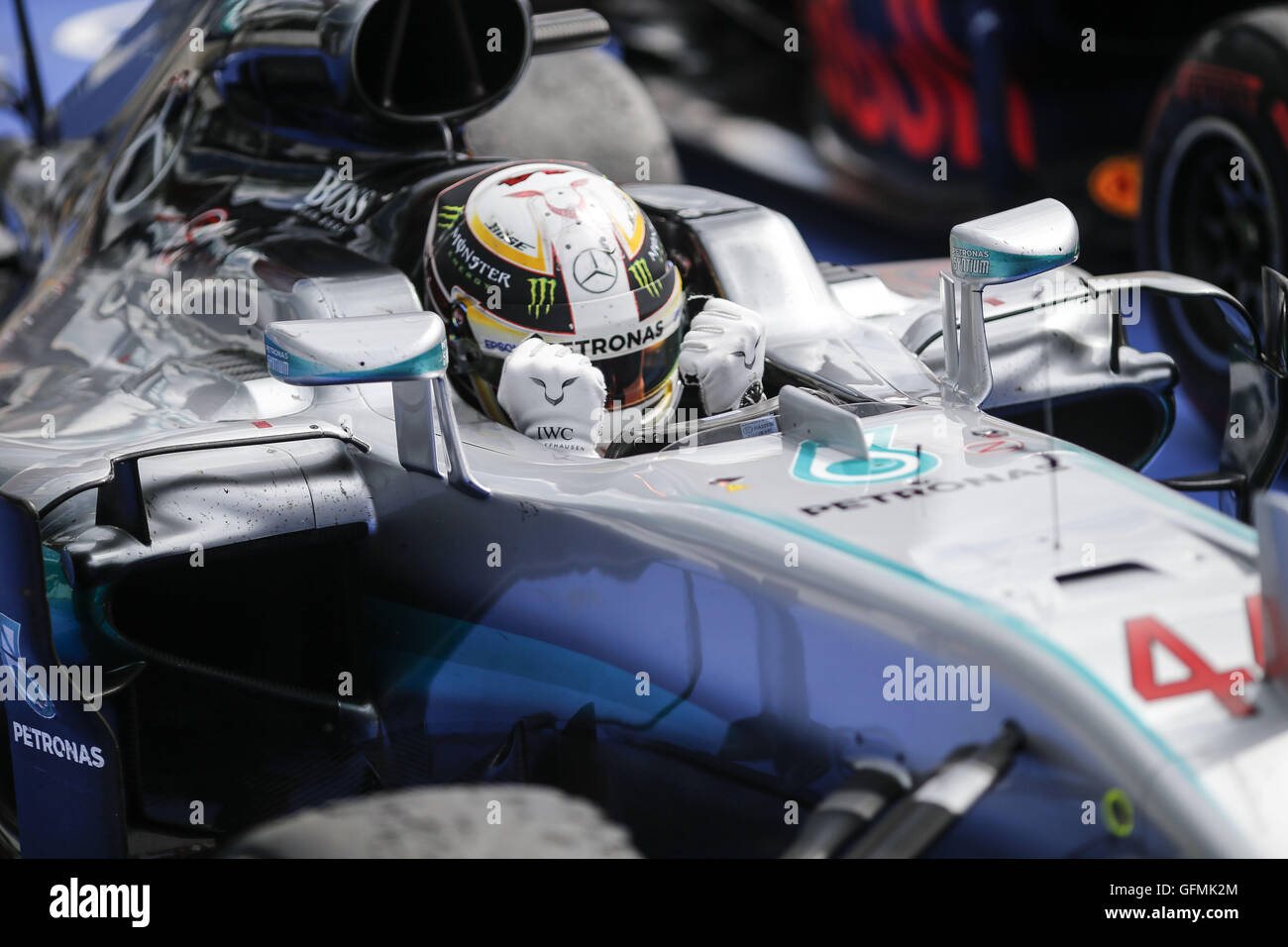 Lewis hamilton 2016 britain hi-res stock photography and images - Alamy