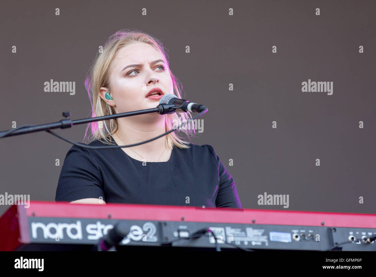 Lapsley Singer High Resolution Stock Photography and Images - Alamy