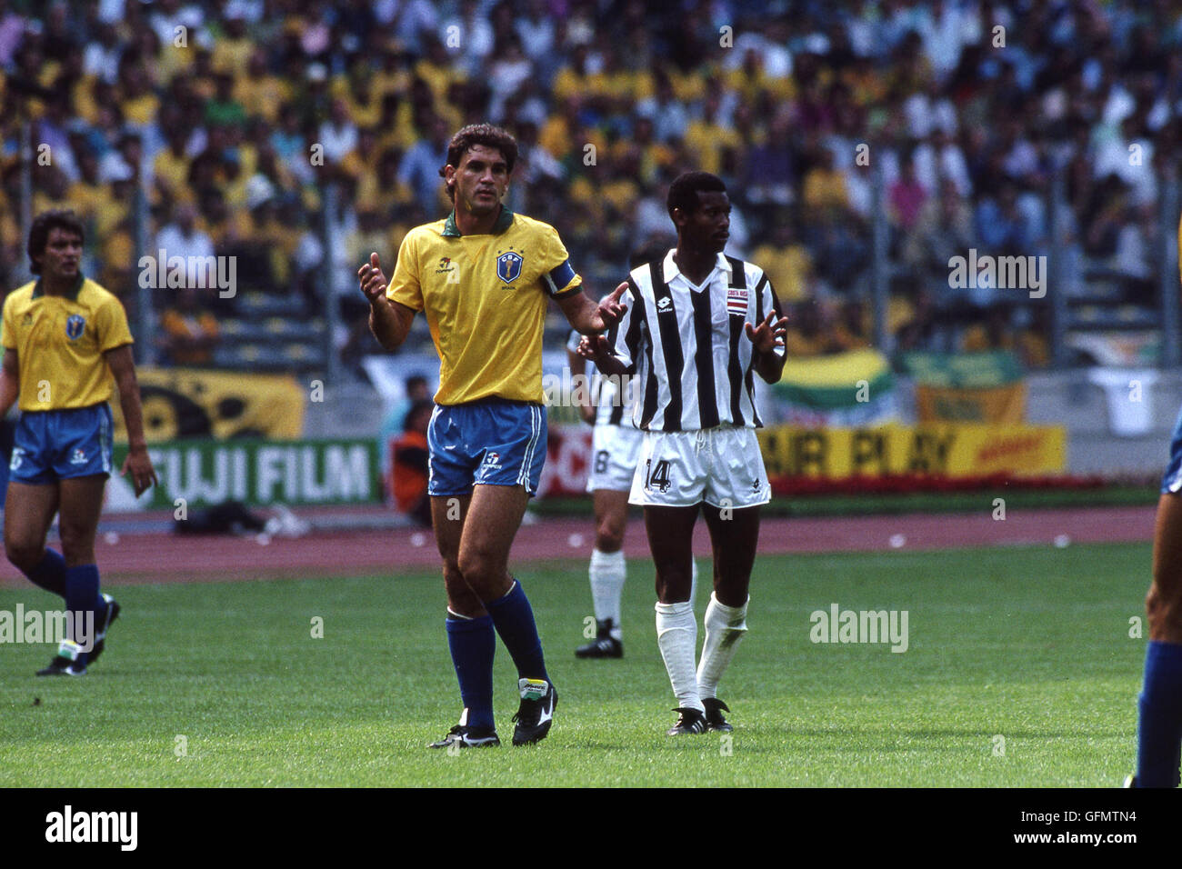 Turin, Italy. 16th June, 1990. Ricardo Gomes (BRA), Juan Cayasso (CRC ...