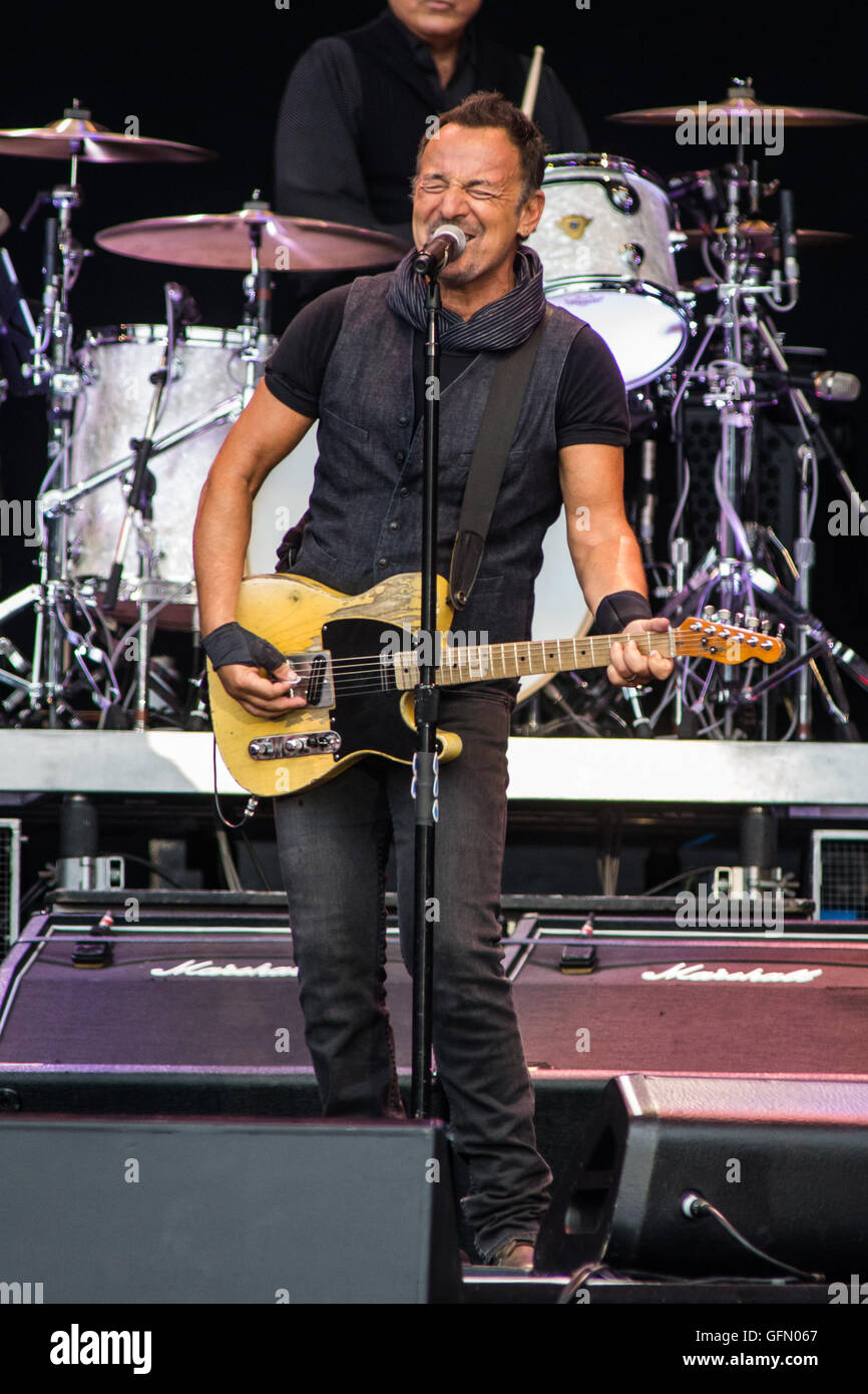 Soozie tyrell hi-res stock photography and images - Alamy