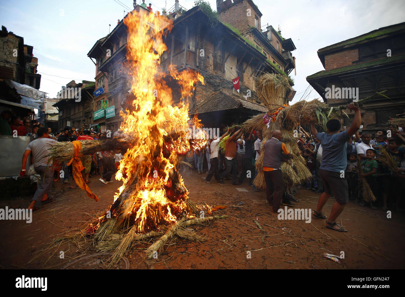 Death of karna hi-res stock photography and images - Alamy