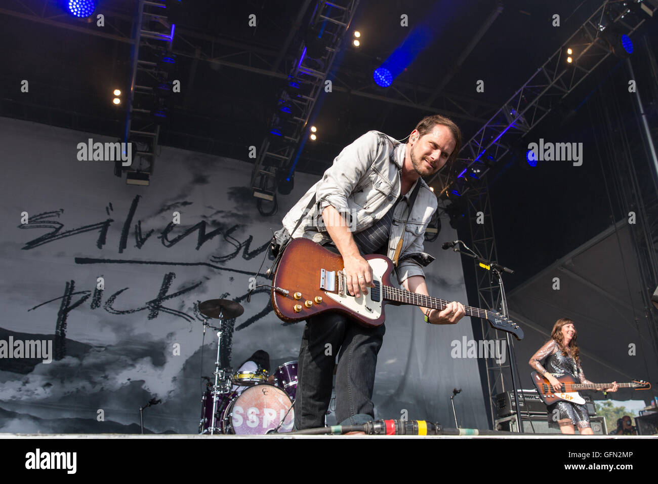 Nikki monninger of silversun pickups hi-res stock photography and images - Alamy