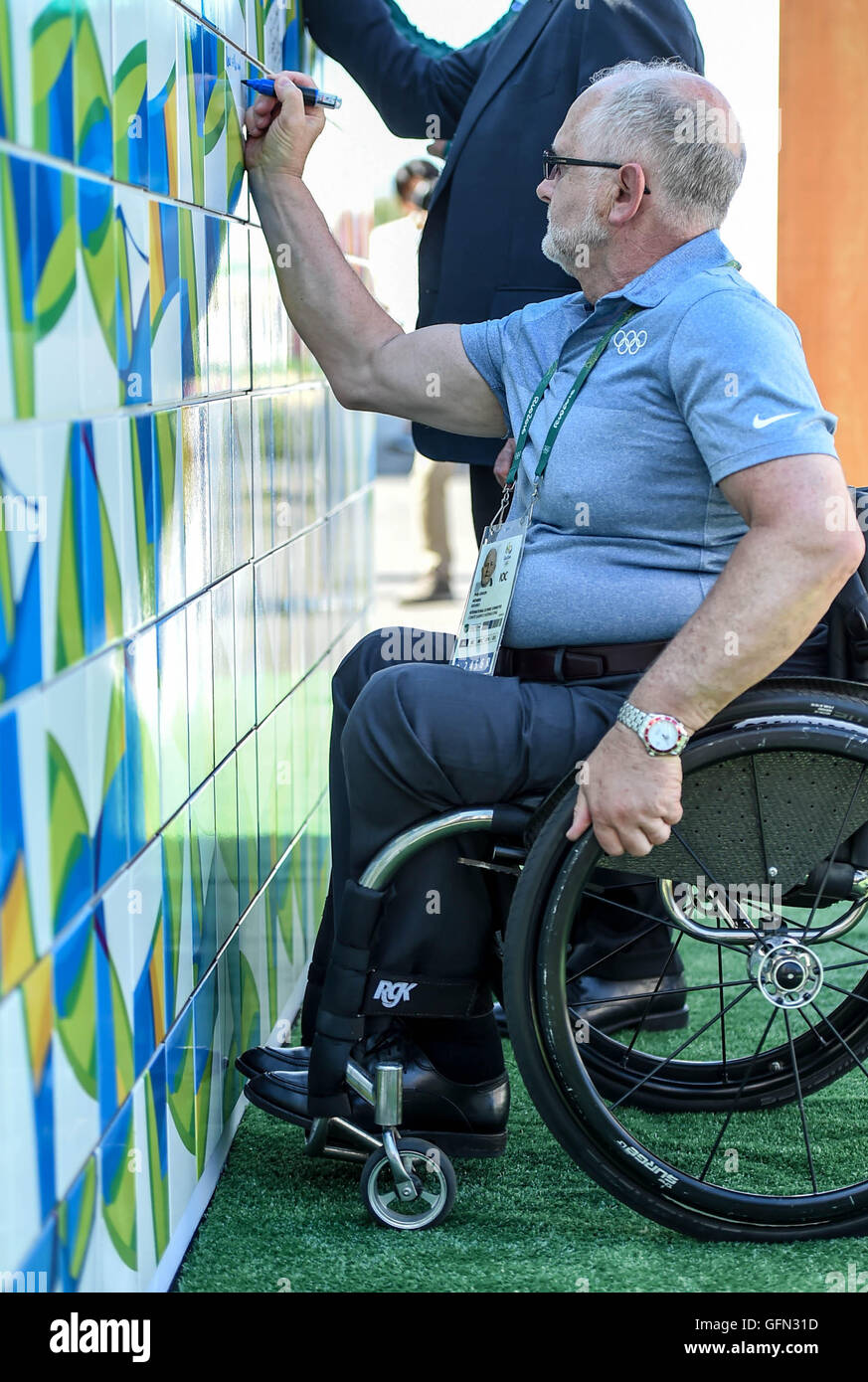 2016 rio olympics opening ceremony hi-res stock photography and images ...