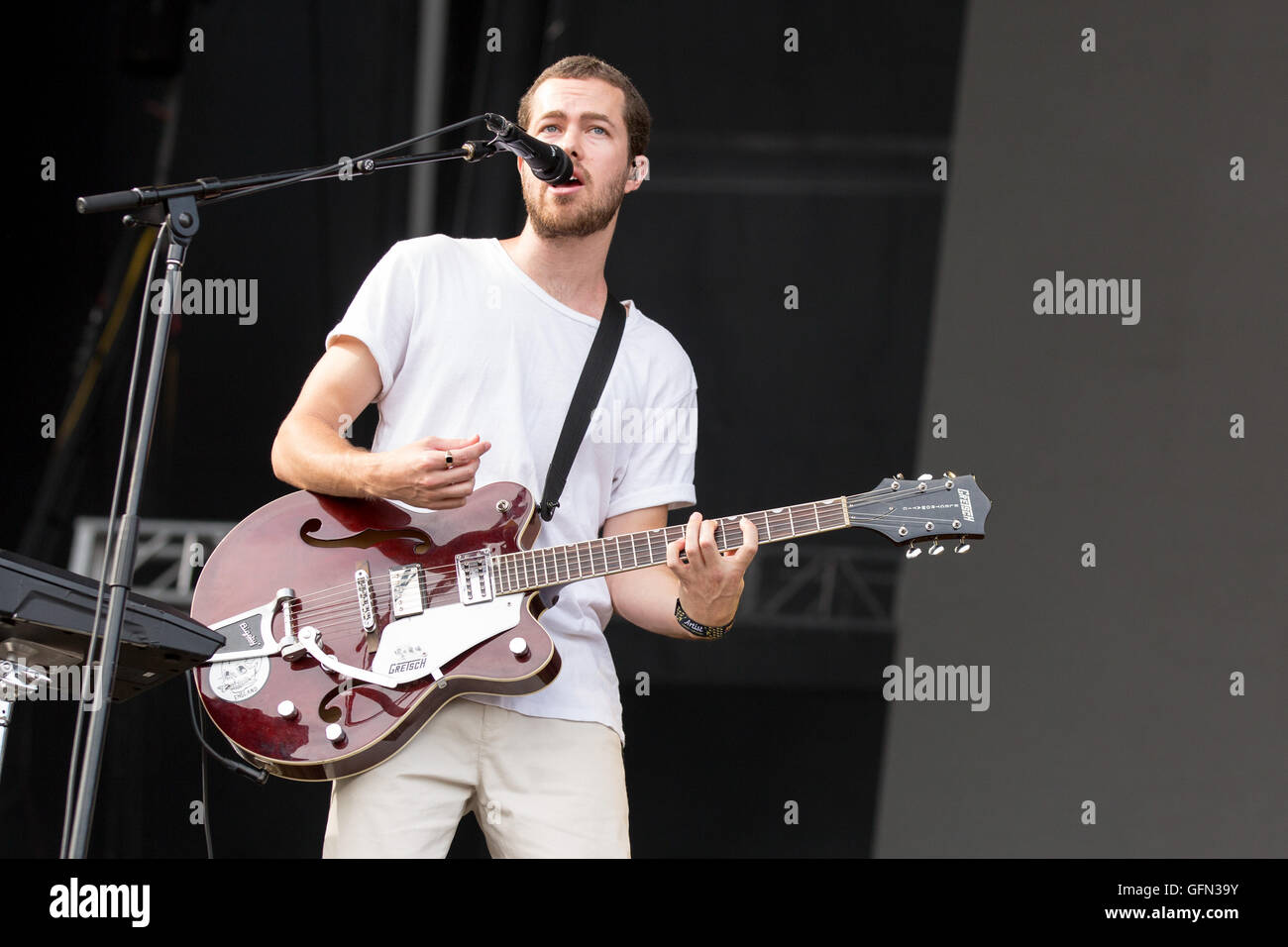 Chicago, Illinois, USA. 31st July, 2016. RYAN HAHN of Local Natives ...