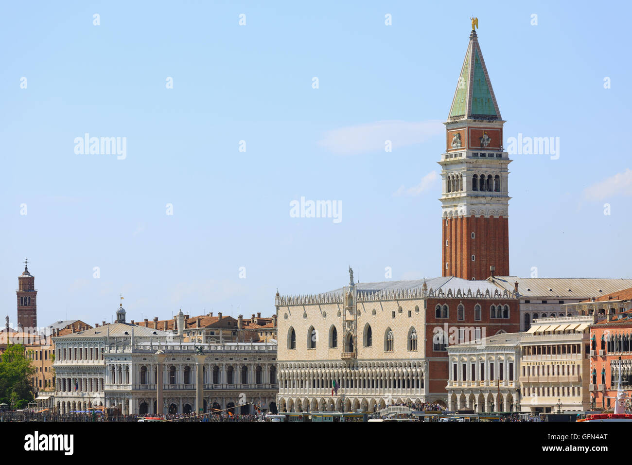 Famous italian landmarks hi-res stock photography and images - Alamy
