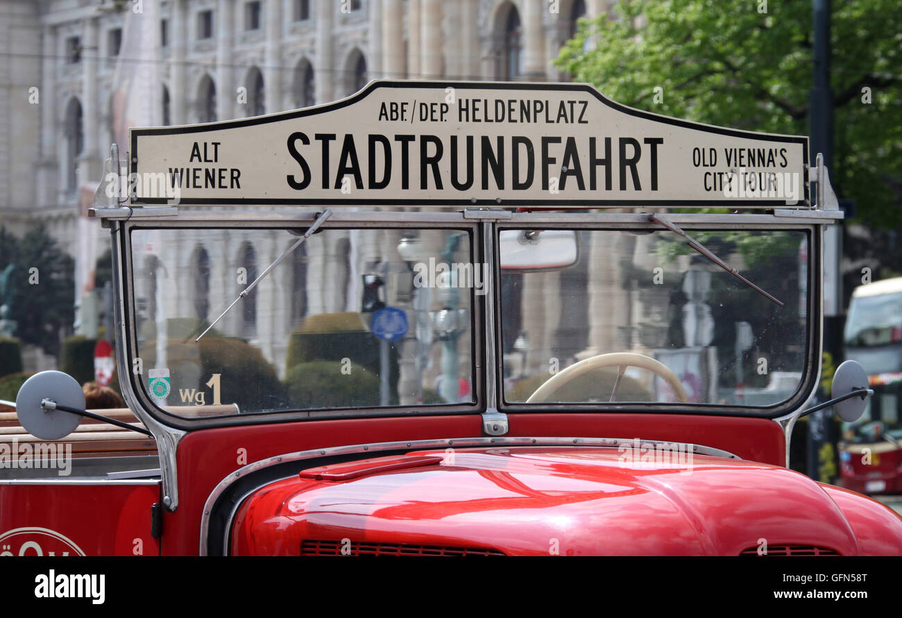 Car bus vienna hi-res stock photography and images - Alamy