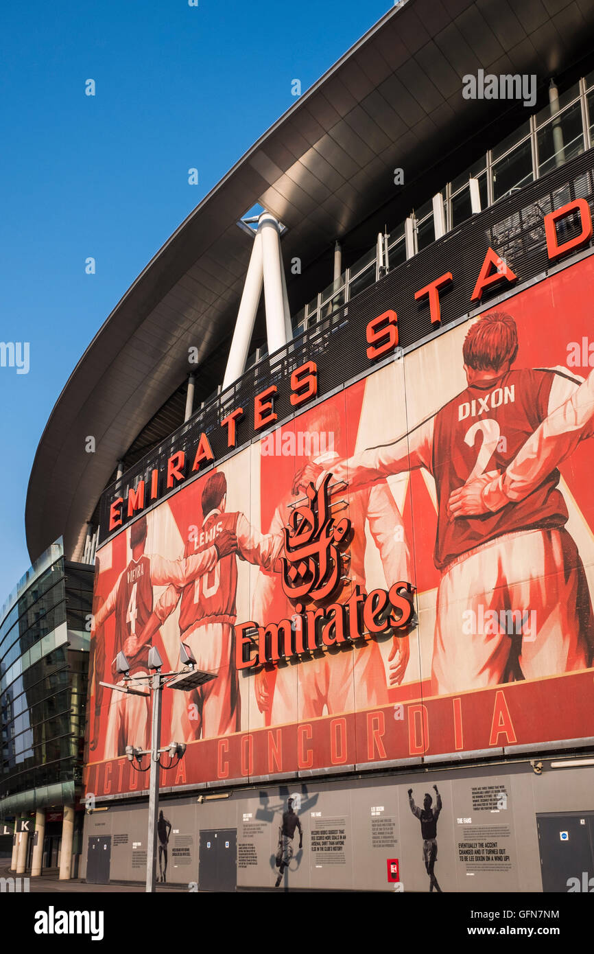 Emirates stadium hi-res stock photography and images - Alamy