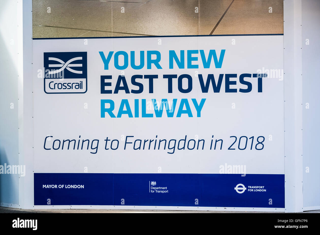 Elizabeth line farringdon station hi-res stock photography and images ...