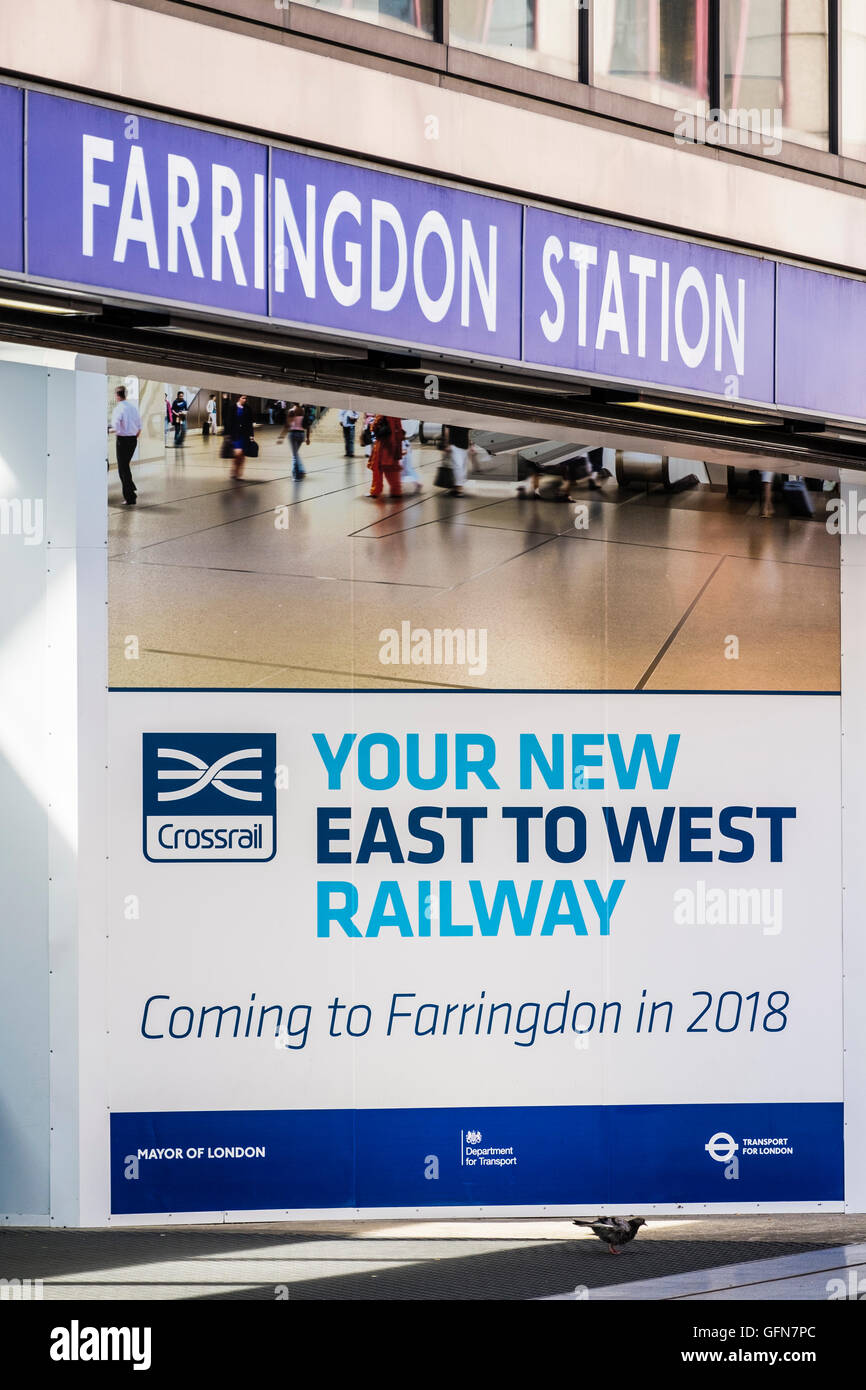 Elizabeth line farringdon station hi-res stock photography and images ...
