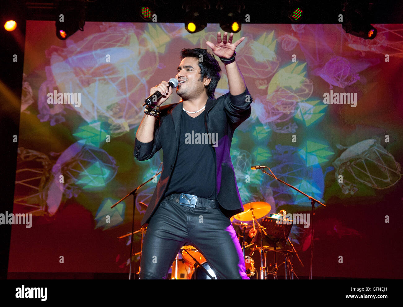 Indian idol singer hi-res stock photography and images - Alamy