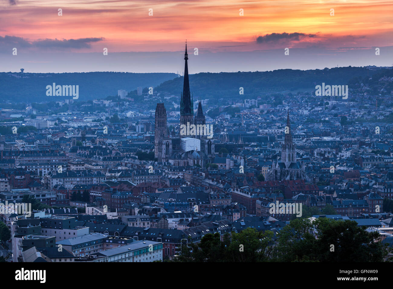 Rouen france skyline hi-res stock photography and images - Alamy