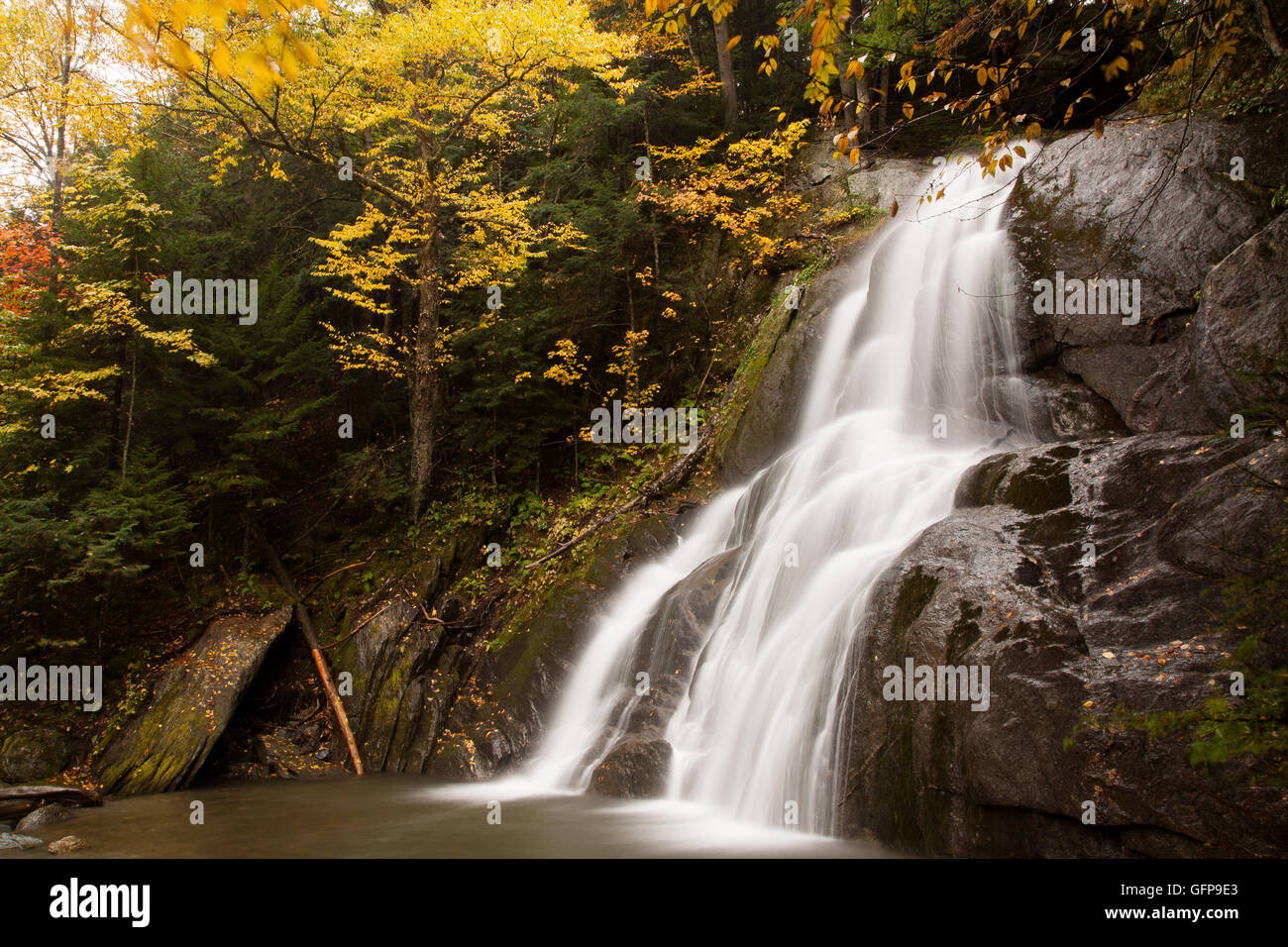Waterfall and fall colors Stock Photo - Alamy