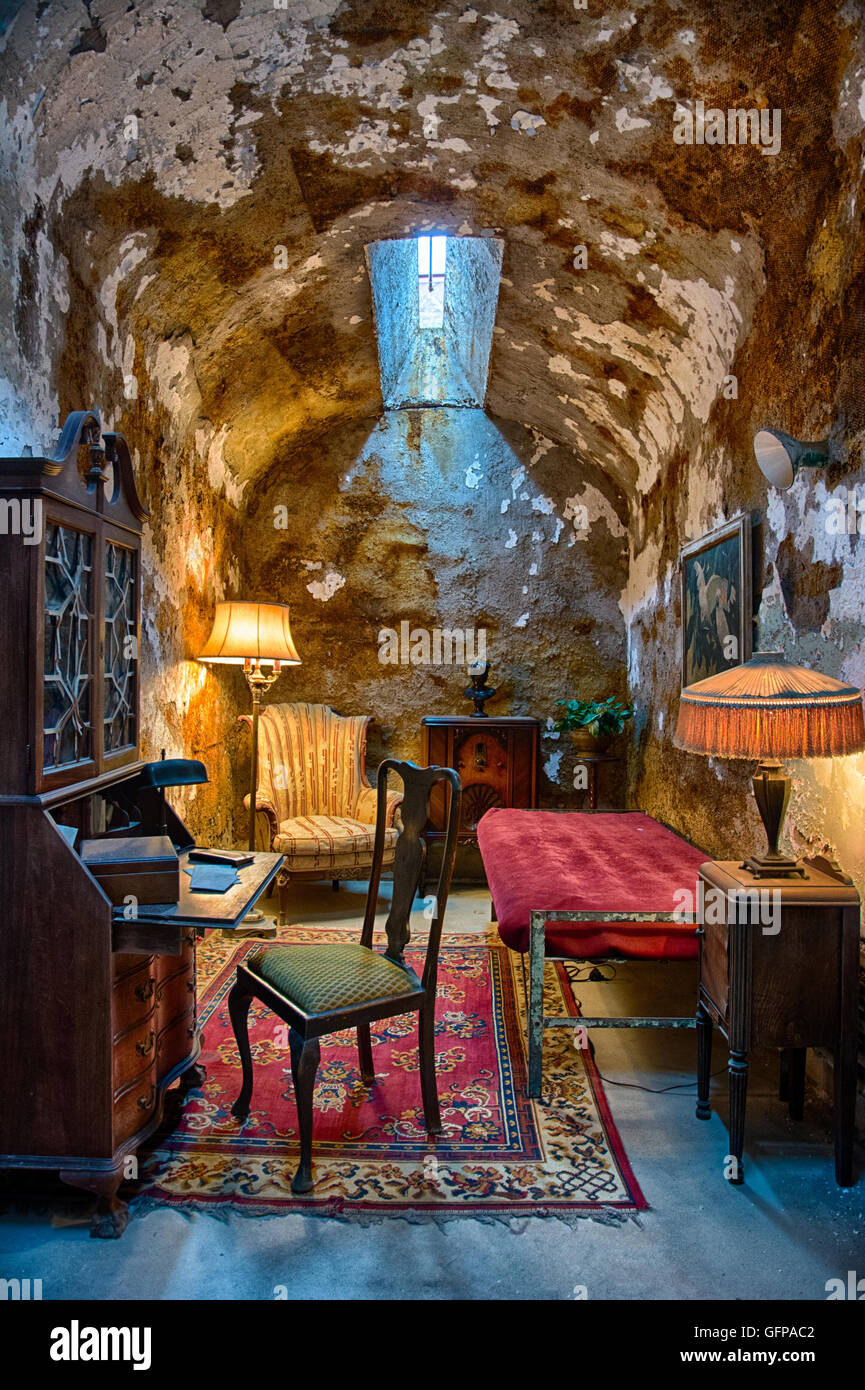 Al Capone's prison cell with elaborate furnishings at Eastern State ...