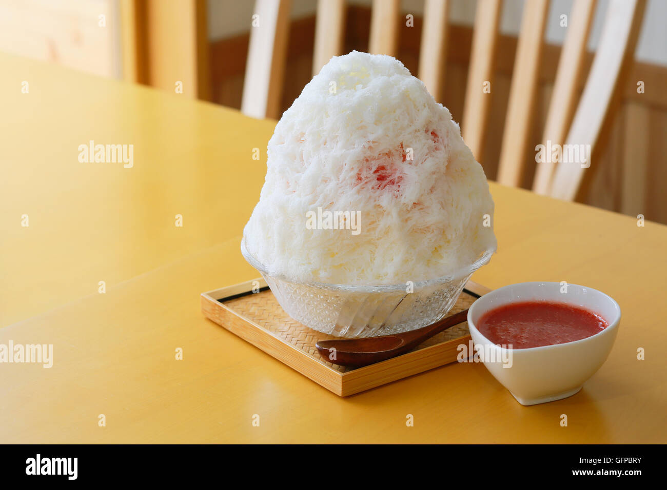 Spoon strawberry japanese hi-res stock photography and images - Alamy