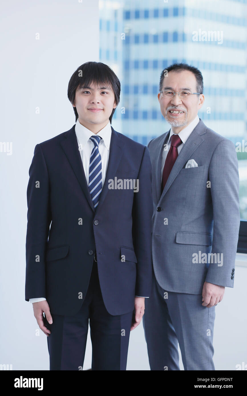 Japanese businesspeople in a modern office Stock Photo - Alamy