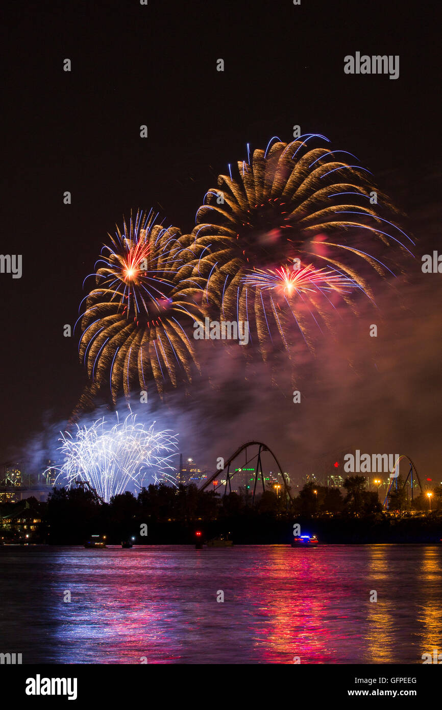 Fireworks at La Ronde, Montreal-Canada 2016 Stock Photo - Alamy