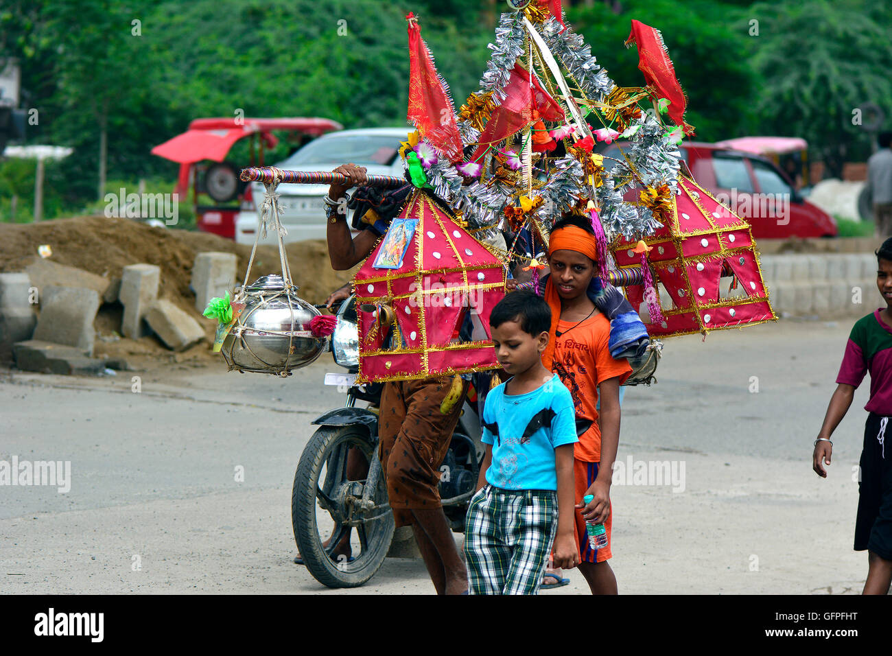 Kavad yatra hi-res stock photography and images - Alamy