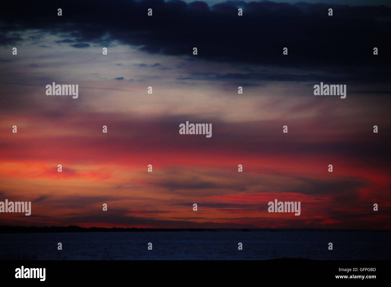 Dazzling sunset hi-res stock photography and images - Alamy