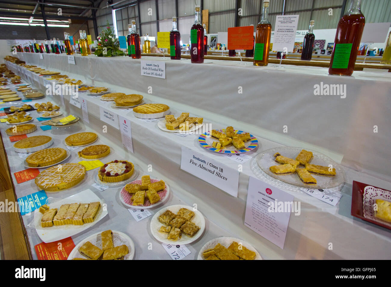 Prizewinning wine & baking in the Food Hall at the Royal Welsh Show ...