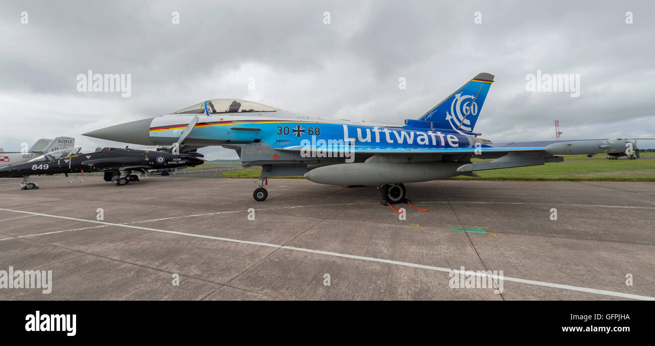 Drop tanks hi-res stock photography and images - Alamy