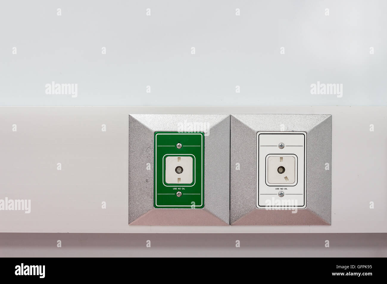 Medical gas pipeline hi-res stock photography and images - Alamy