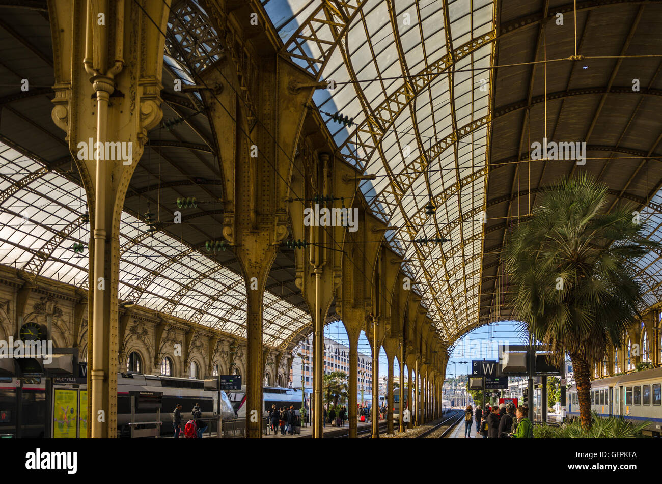 Platform with a roof of the Nice railway station, France Stock Photo ...