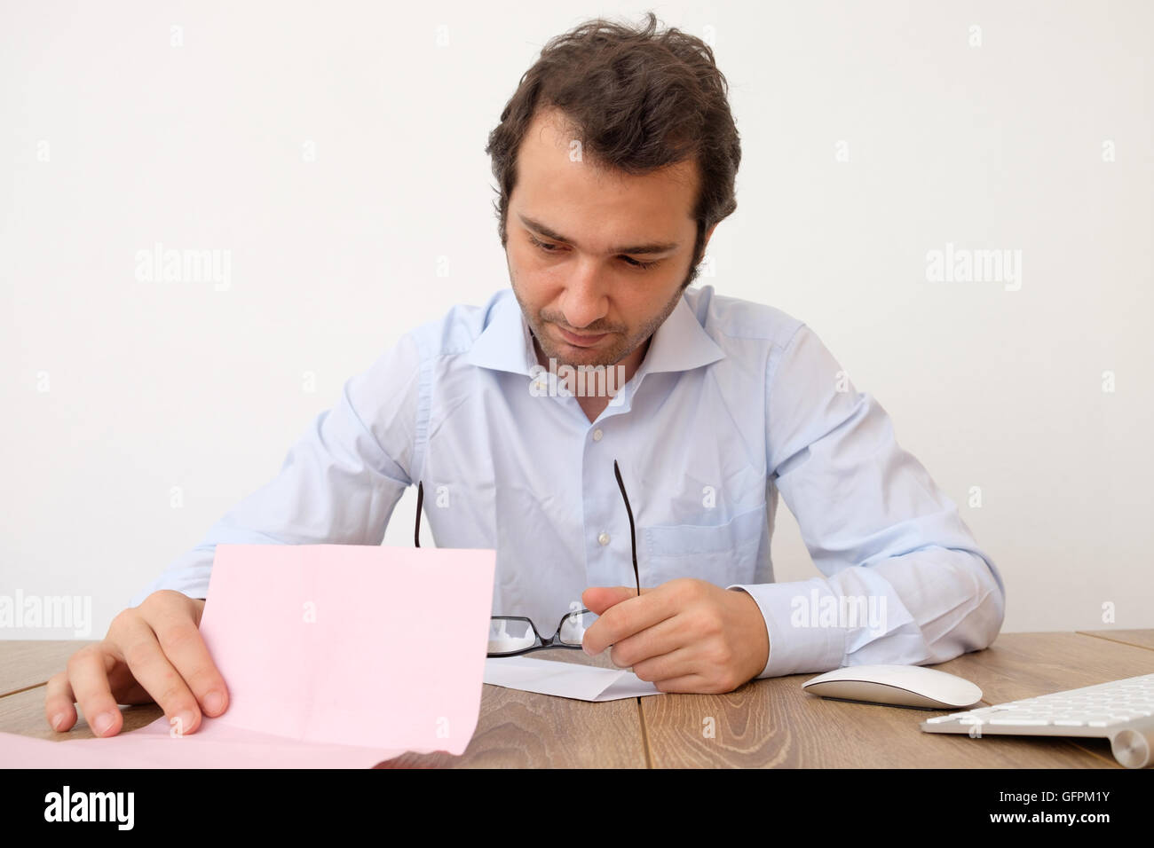 Business termination hi-res stock photography and images - Alamy